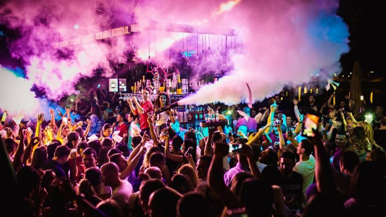 Have party on the splavs - VISIT Belgrade
